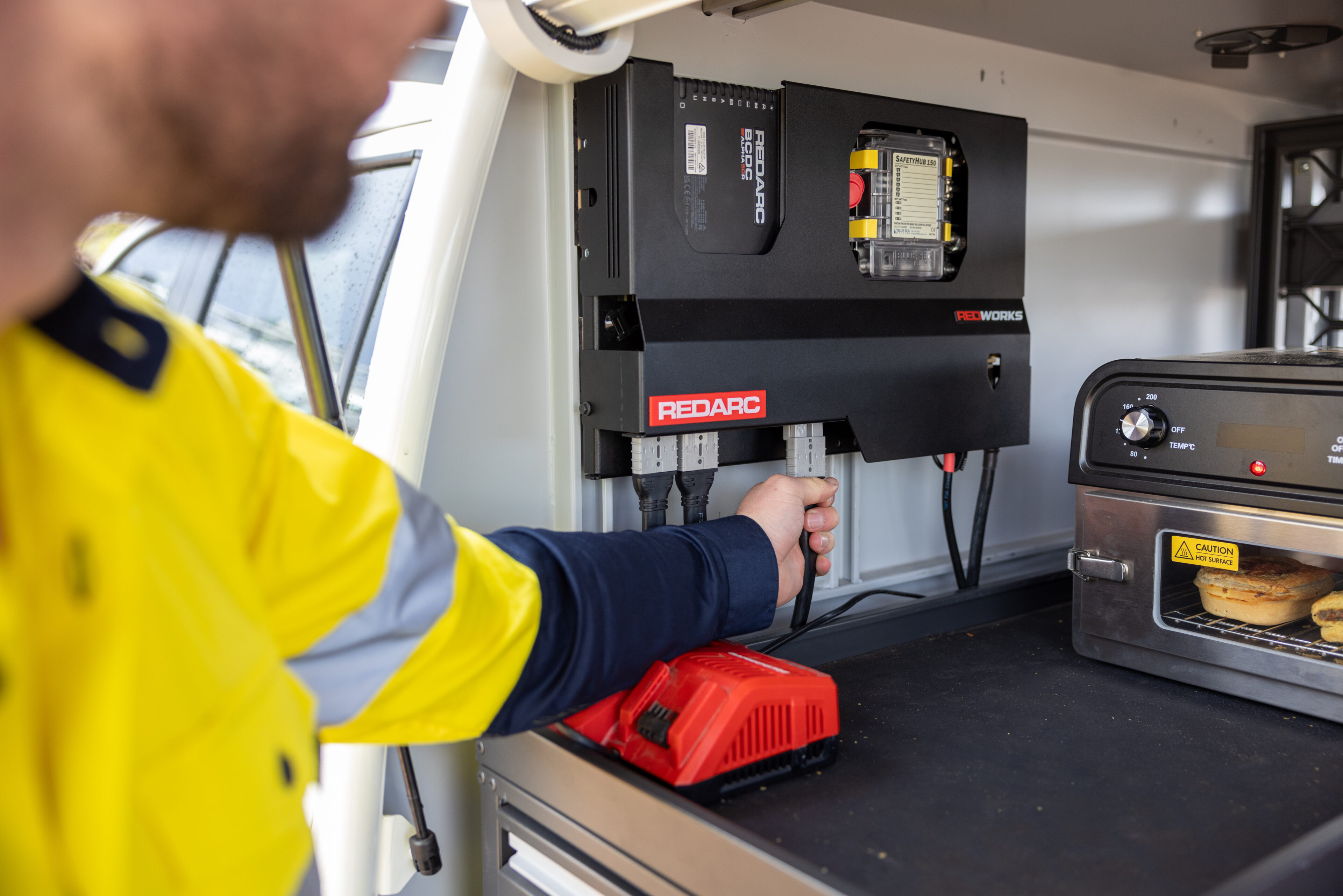 REDARC Simplifies Dual Battery Power with New REDWorks Panels - Pat ...