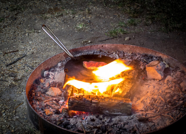 How to Build the Perfect Campfire: A Sizzling Guide - Mr4x4