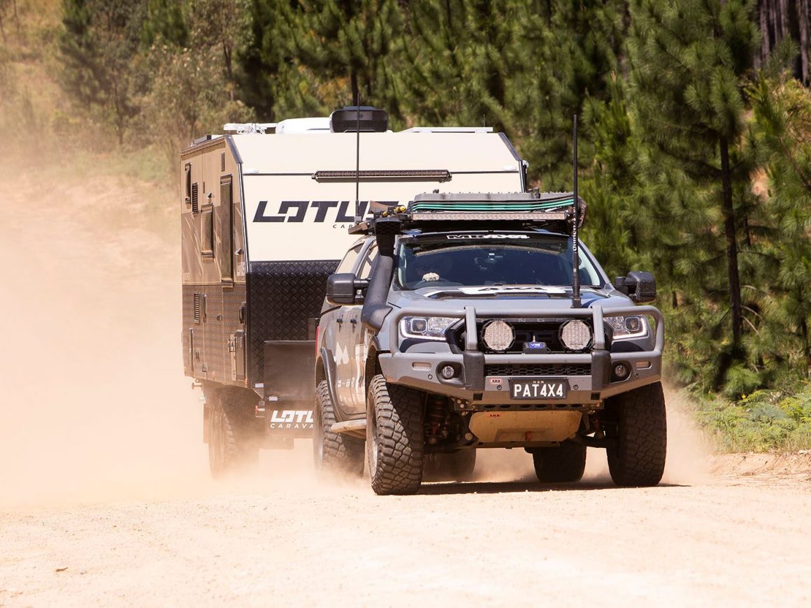 Overloaded roof racks and why your 4X4 might be an accident waiting to ...