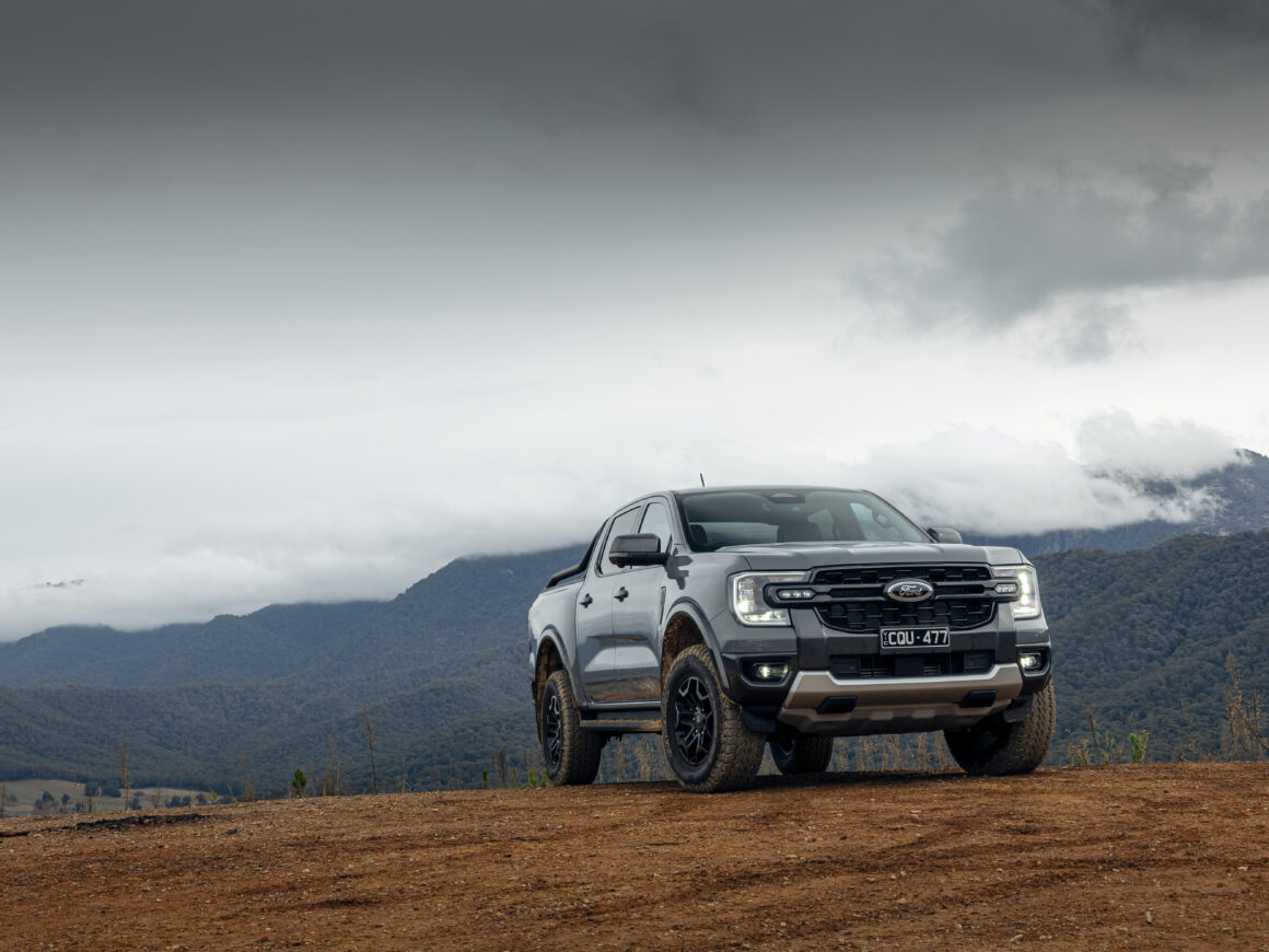 Custom Ford Everest: Built to move mountains - Pat Callinan's 4X4 ...