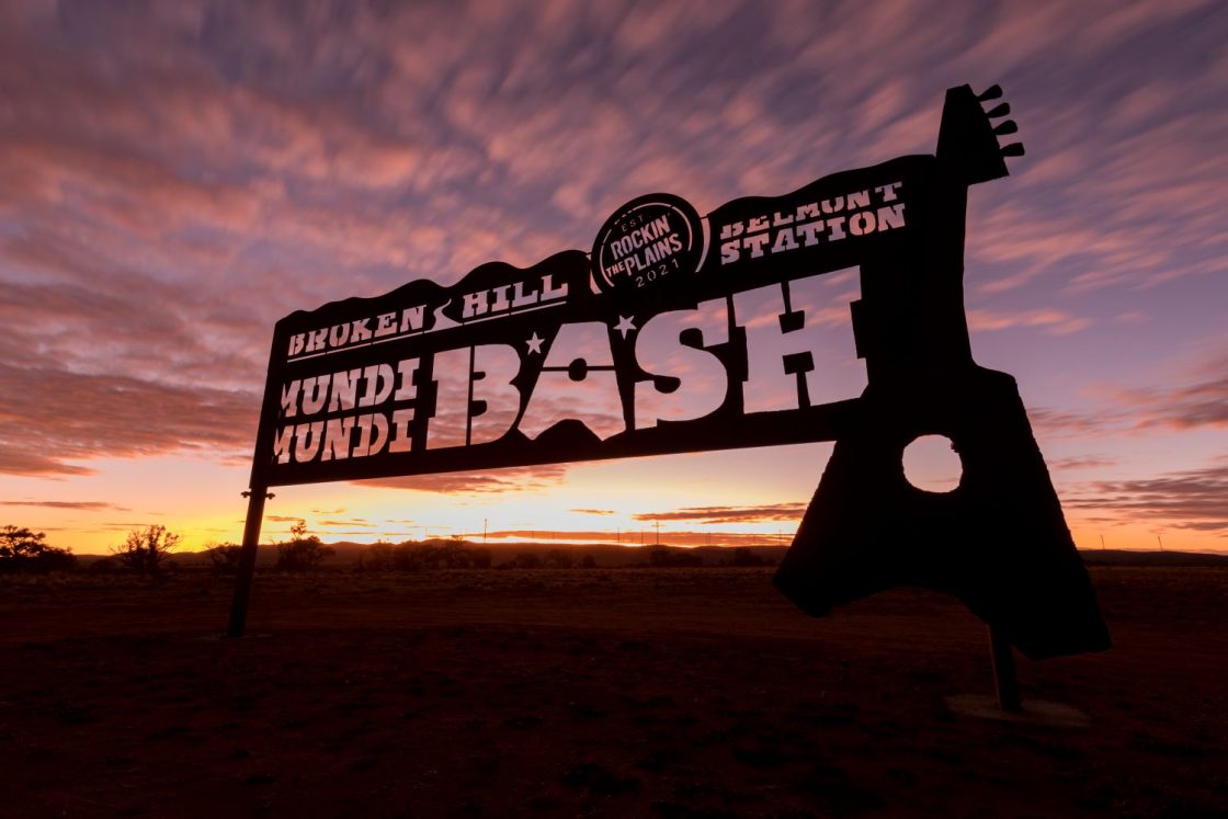 Mundi Mundi Bash 2025 Hits Full Throttle - Pat Callinan's 4X4 Adventures