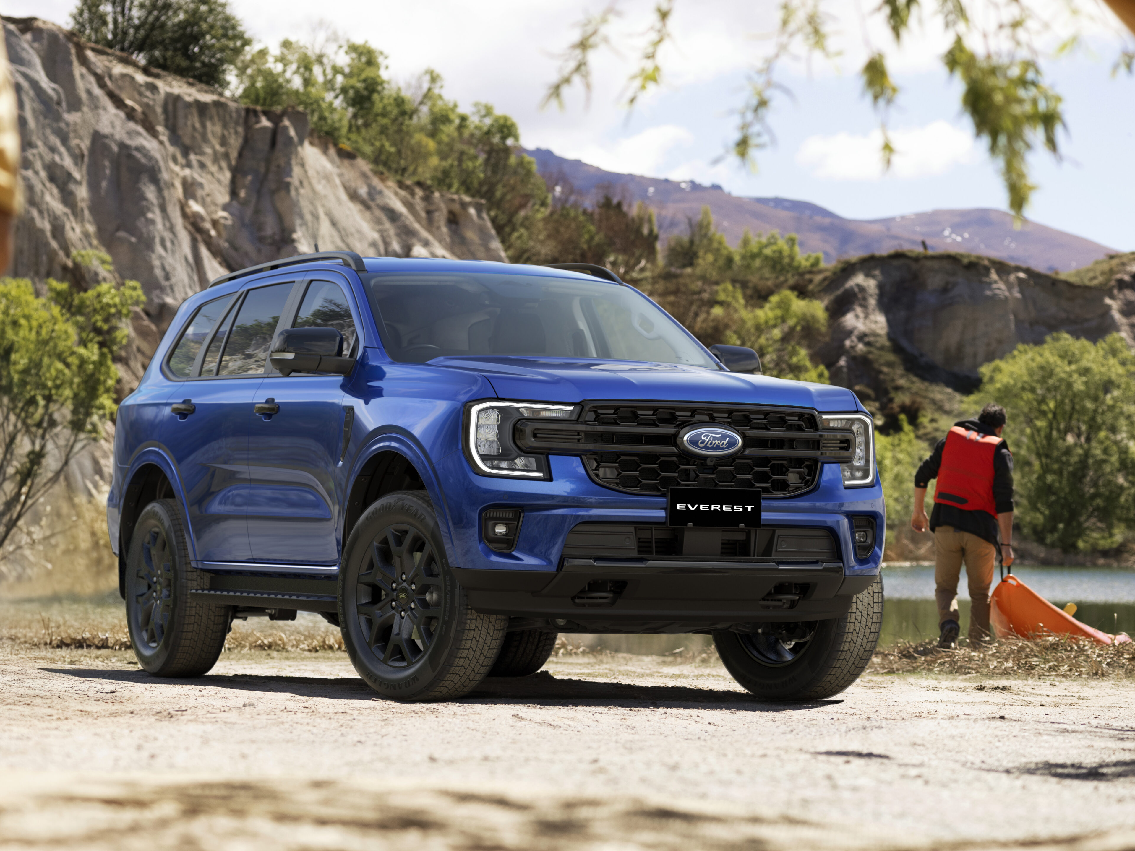 Everest Gets Spec'd Up with new Tremor model - Pat Callinan's 4X4 ...