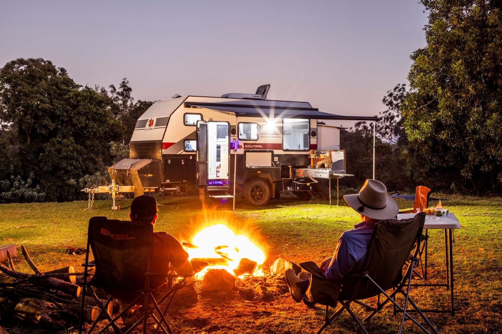 How to Build the Perfect Campfire: A Sizzling Guide - Mr4x4