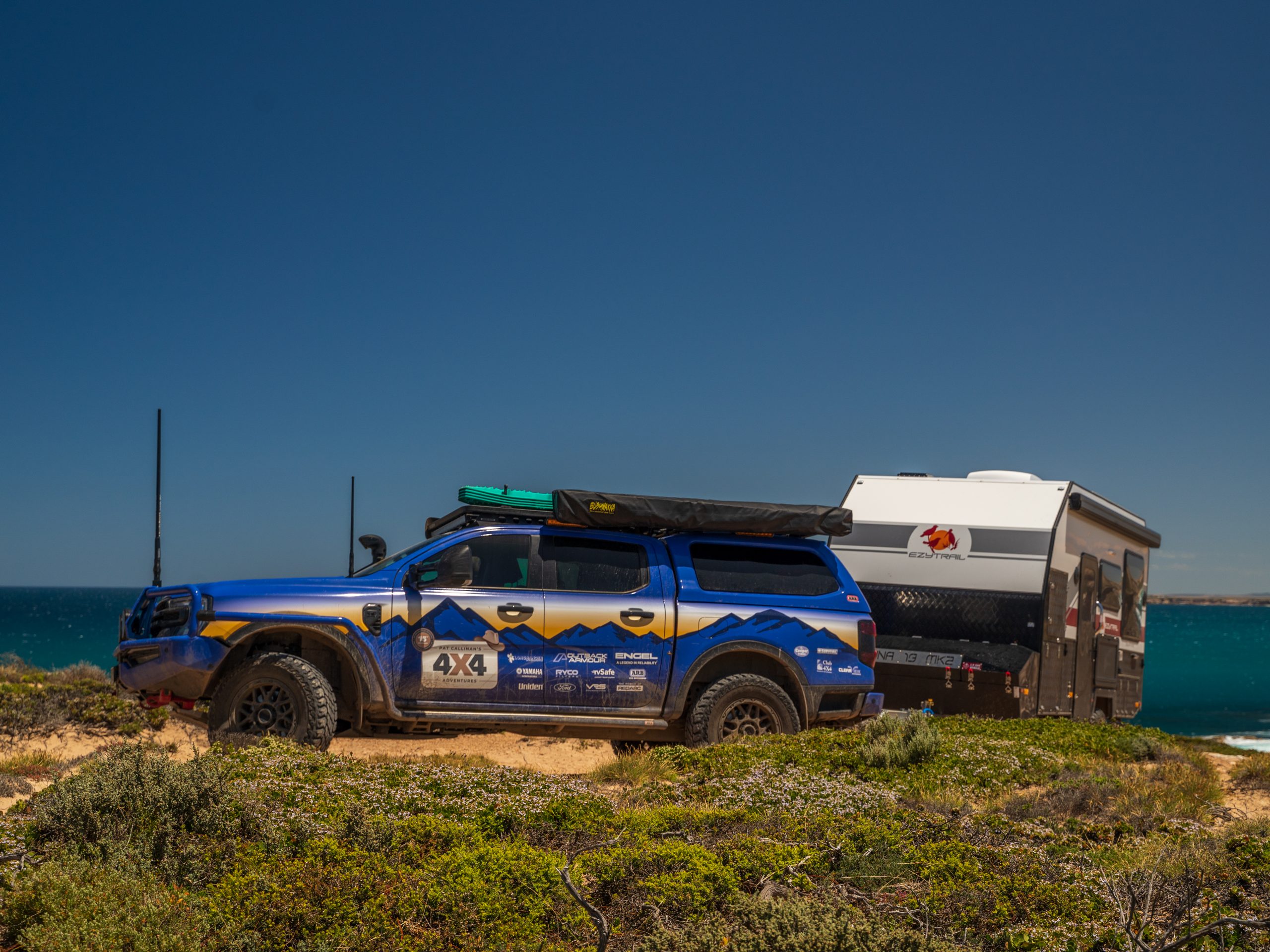 How to reverse your caravan safely - Pat Callinan's 4X4 Adventures