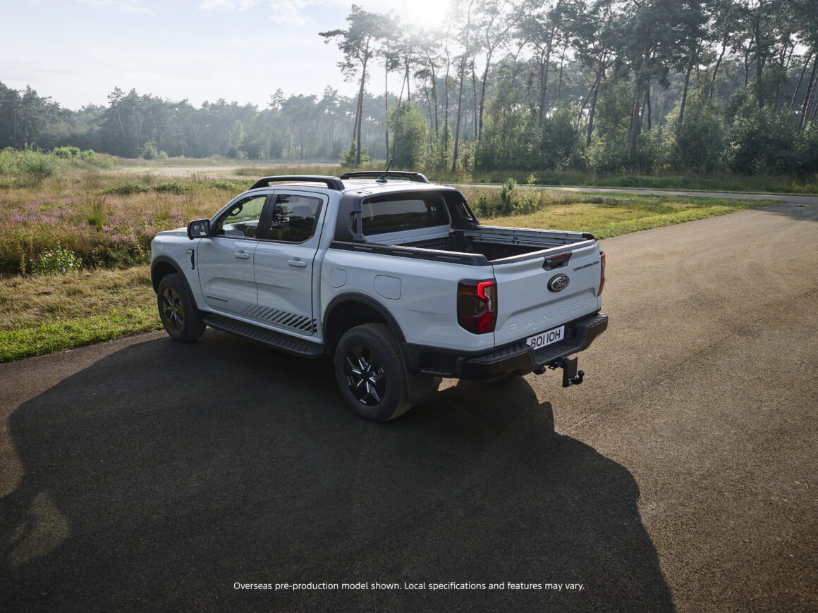 Custom Ford Everest: Built to move mountains - Pat Callinan's 4X4 ...