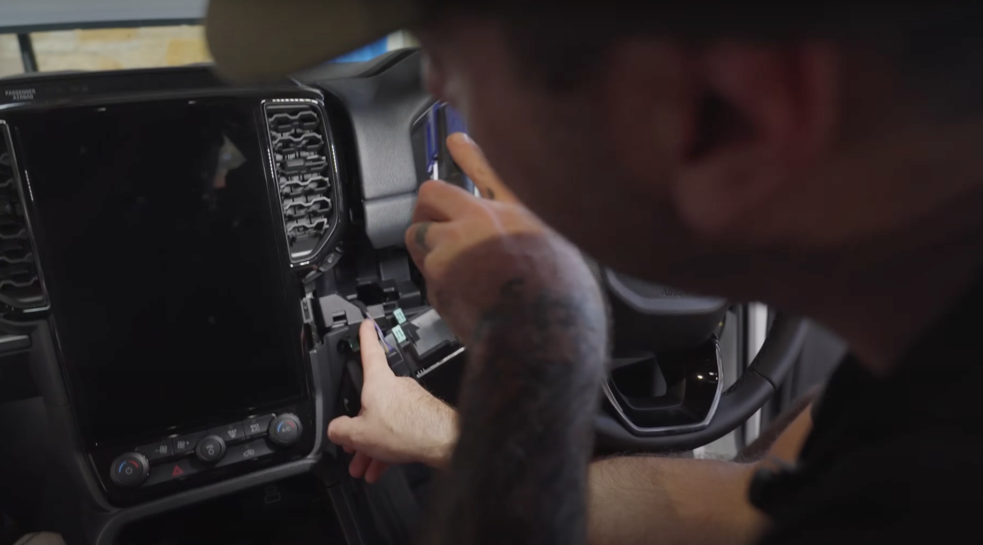 DIY UHF Install In A Next-Gen Ranger Or Everest - Pat Callinan's 4X4 ...